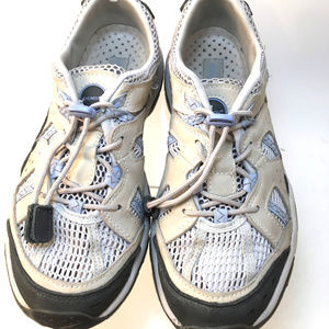 Khombu | Shoes | Khombu Women Leather Lace Up Walking Sneaker Sz 8 ...